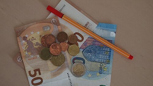 Mehr Geld noch vor der Sommerpause und dies auch rückwirkend zum 1 ...